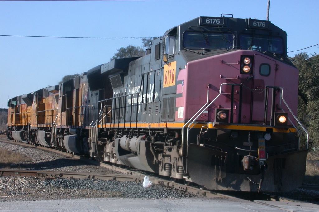 UP 6176 16Feb2010 NB across the diamond with 4 Unit Power